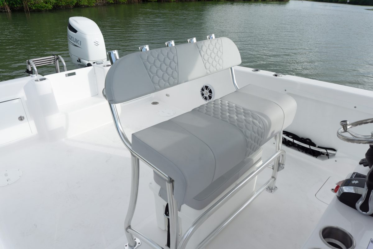 280 STX Center Console - Twin Vee