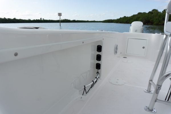 280 STX Center Console - Twin Vee