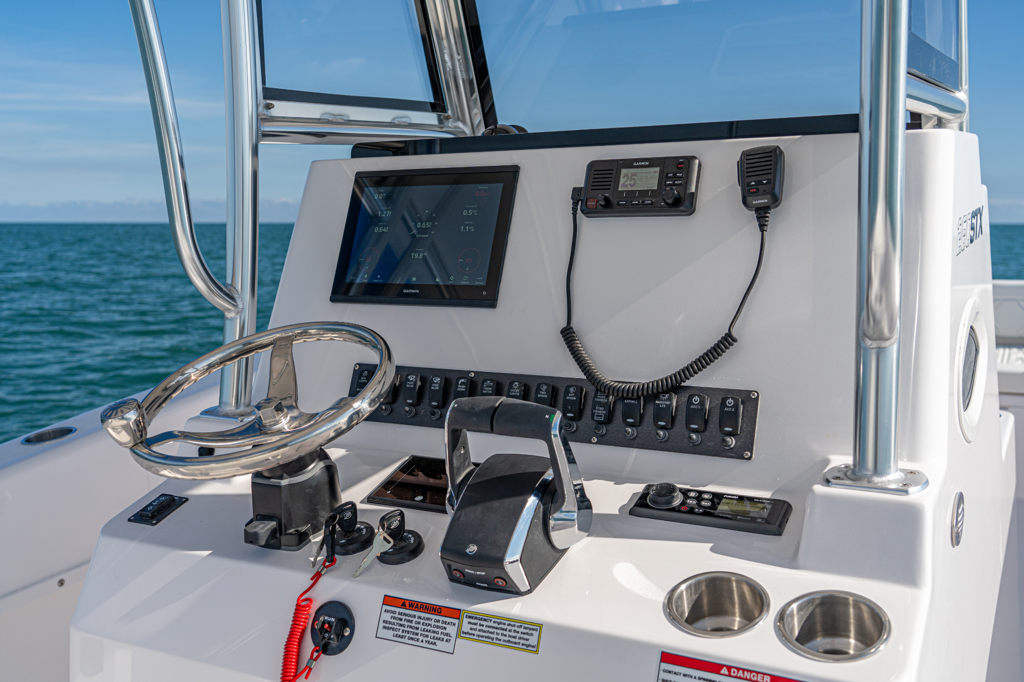 GFX2 vs STX: The Difference Between Twin Vee’s Two Lines - Twin Vee
